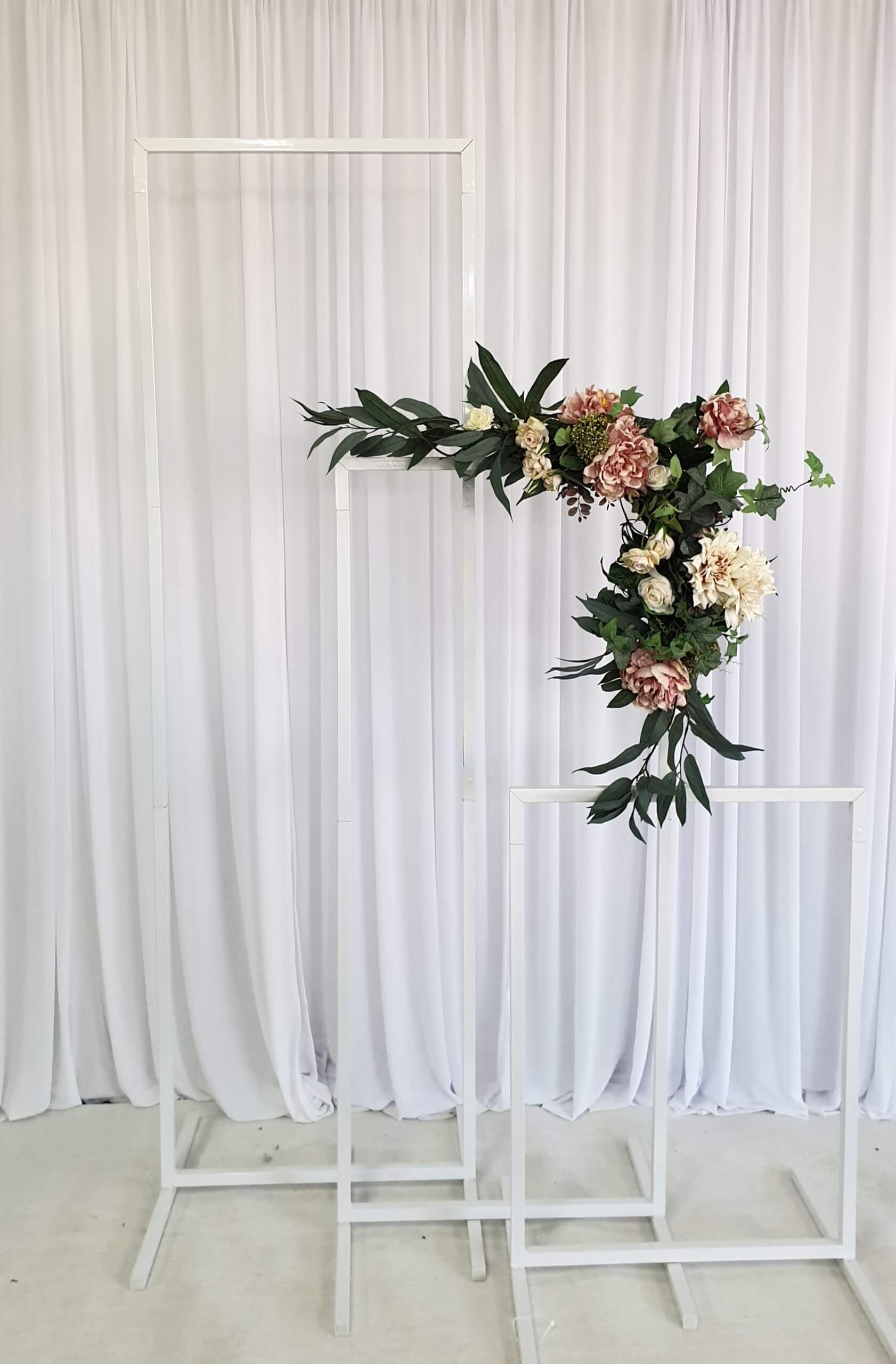 White-rectangle-backdrop-stand | Covers Decoration Hire